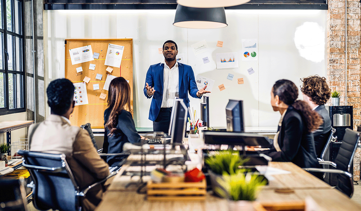 Scrum Master vs Project Manager: Expert Comparison - Mike Greco MBA